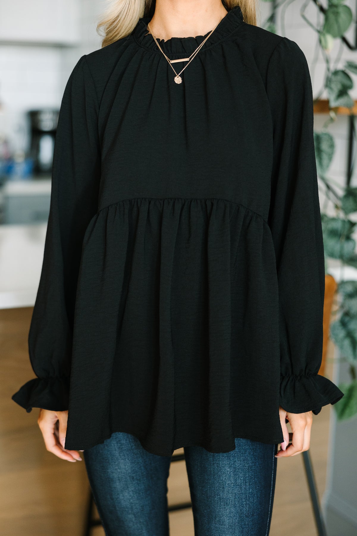 Making Moves Black Ruffled Blouse – Shop the Mint