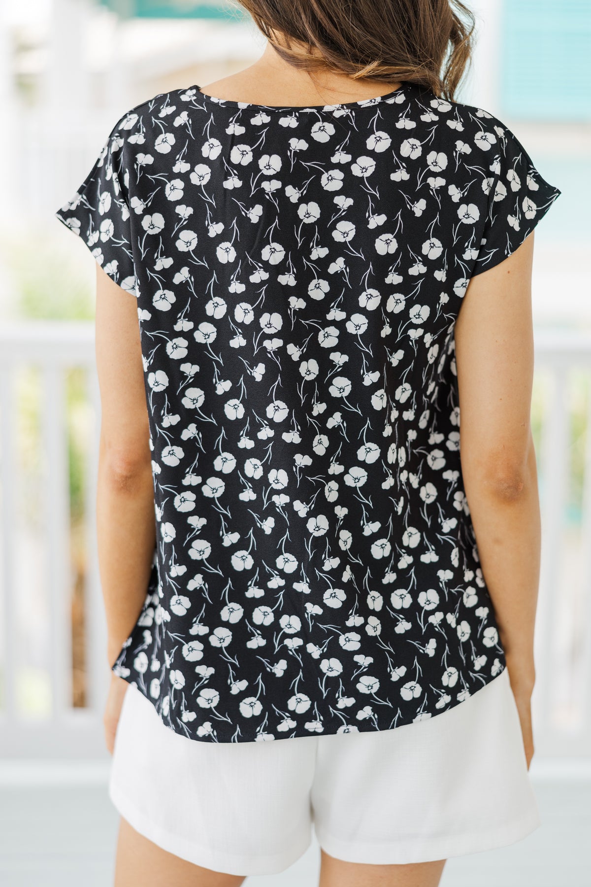 Hello Beautiful Black Floral Cap Sleeve Top – Shop the Mint