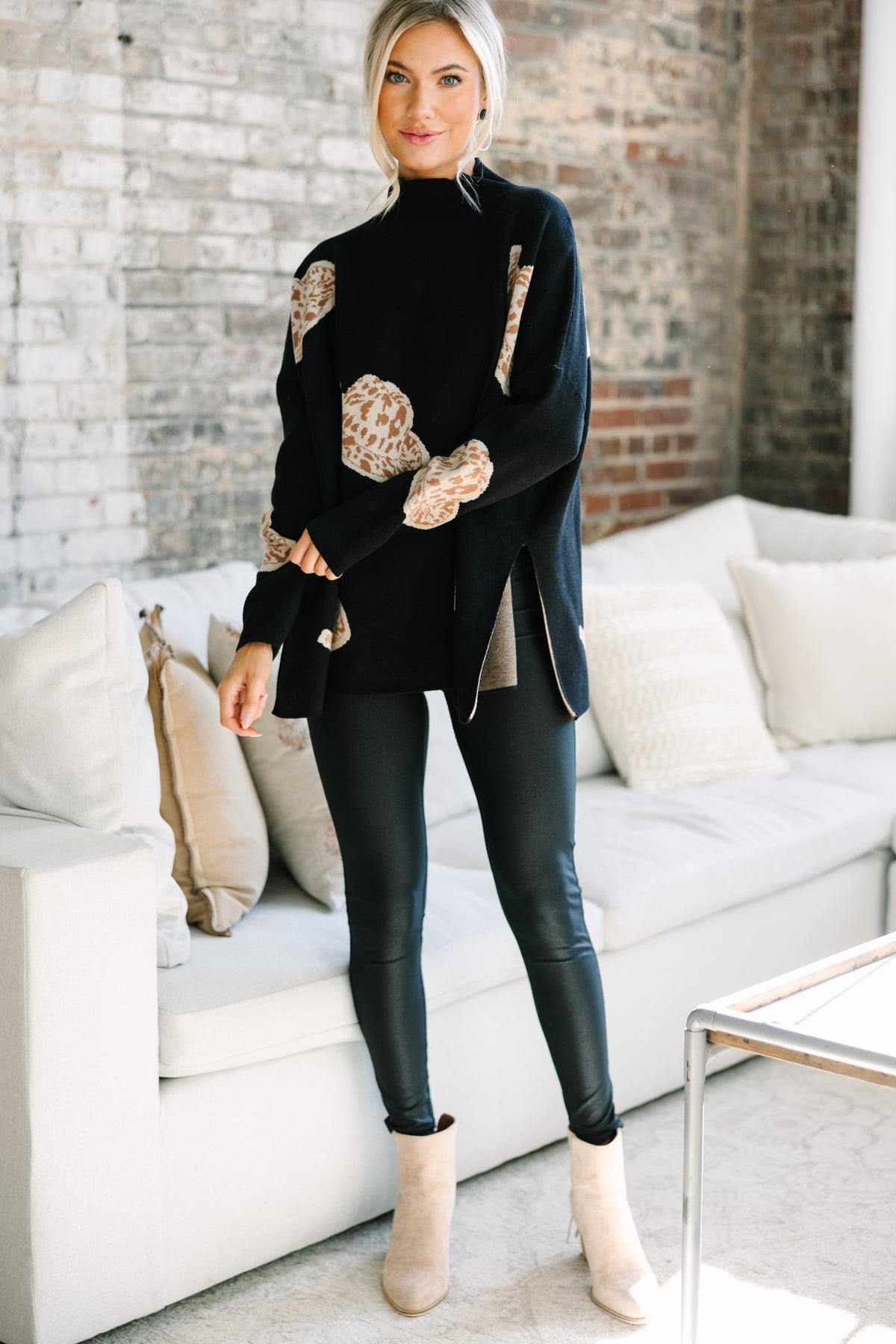 Yeehaw Black Cowboy Hat Sweater – Shop the Mint