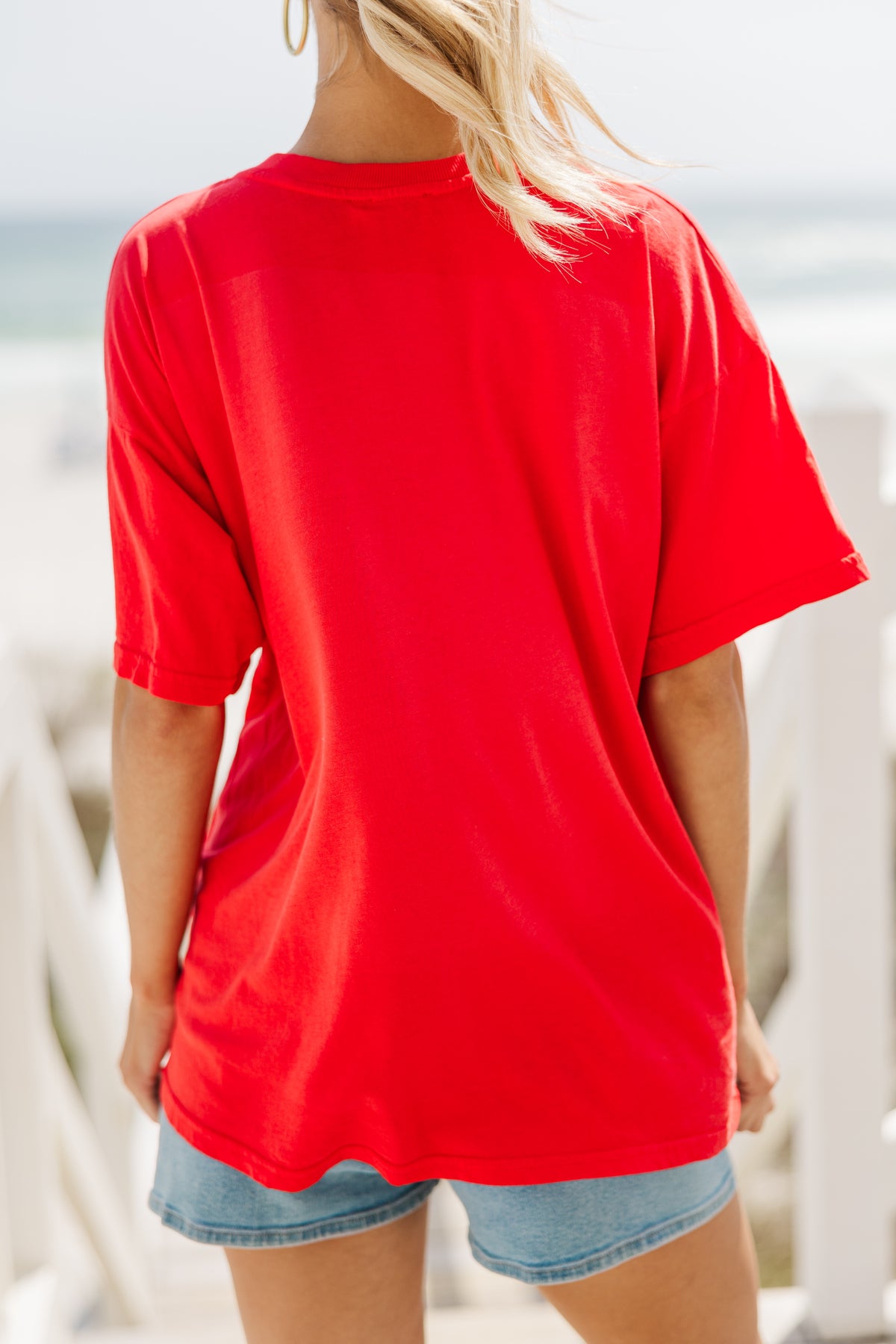 Red White & Bowtiful Red Graphic Tee – Shop the Mint