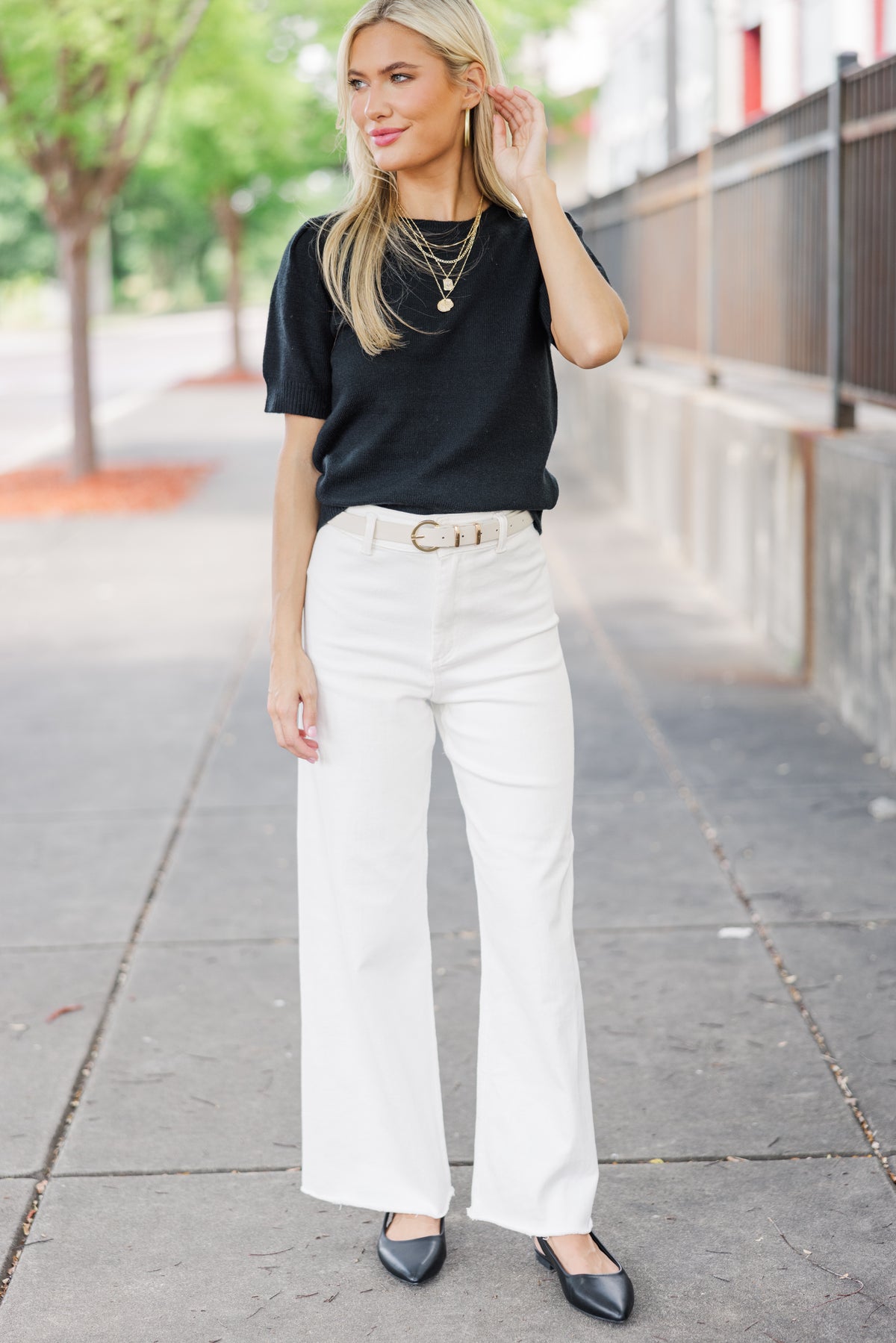 Crowd Pleaser Black Short Sleeve Sweater – Shop the Mint