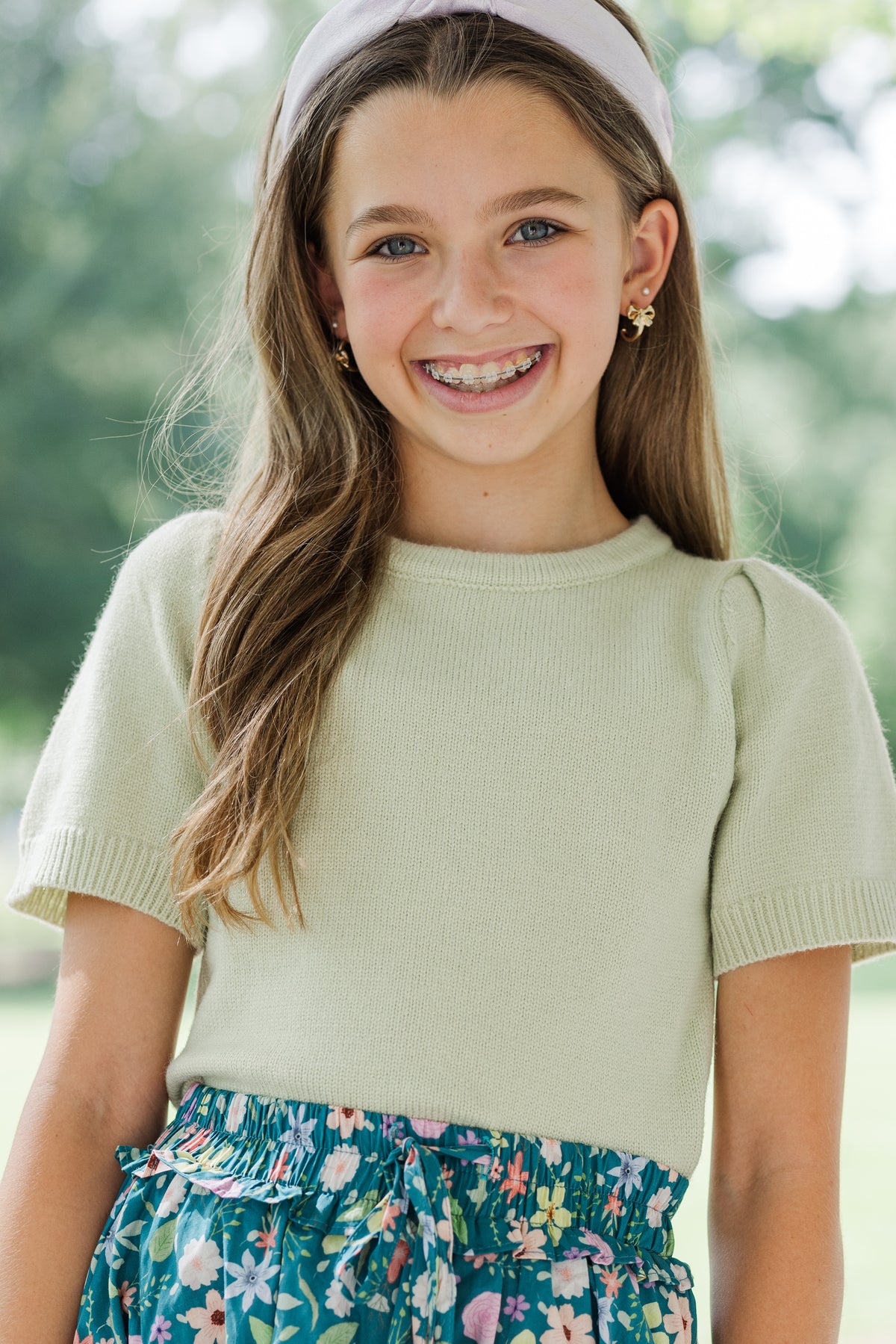 Girls: Work Of Art Sage Green Short Sleeve Sweater – Shop the Mint