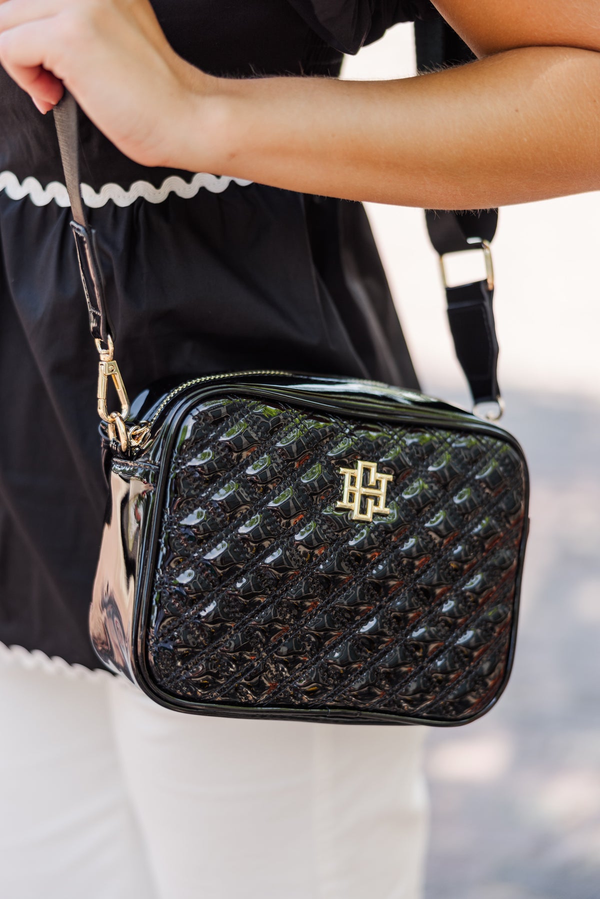 Lose Yourself Black Quilted Crossbody Purse – Shop the Mint