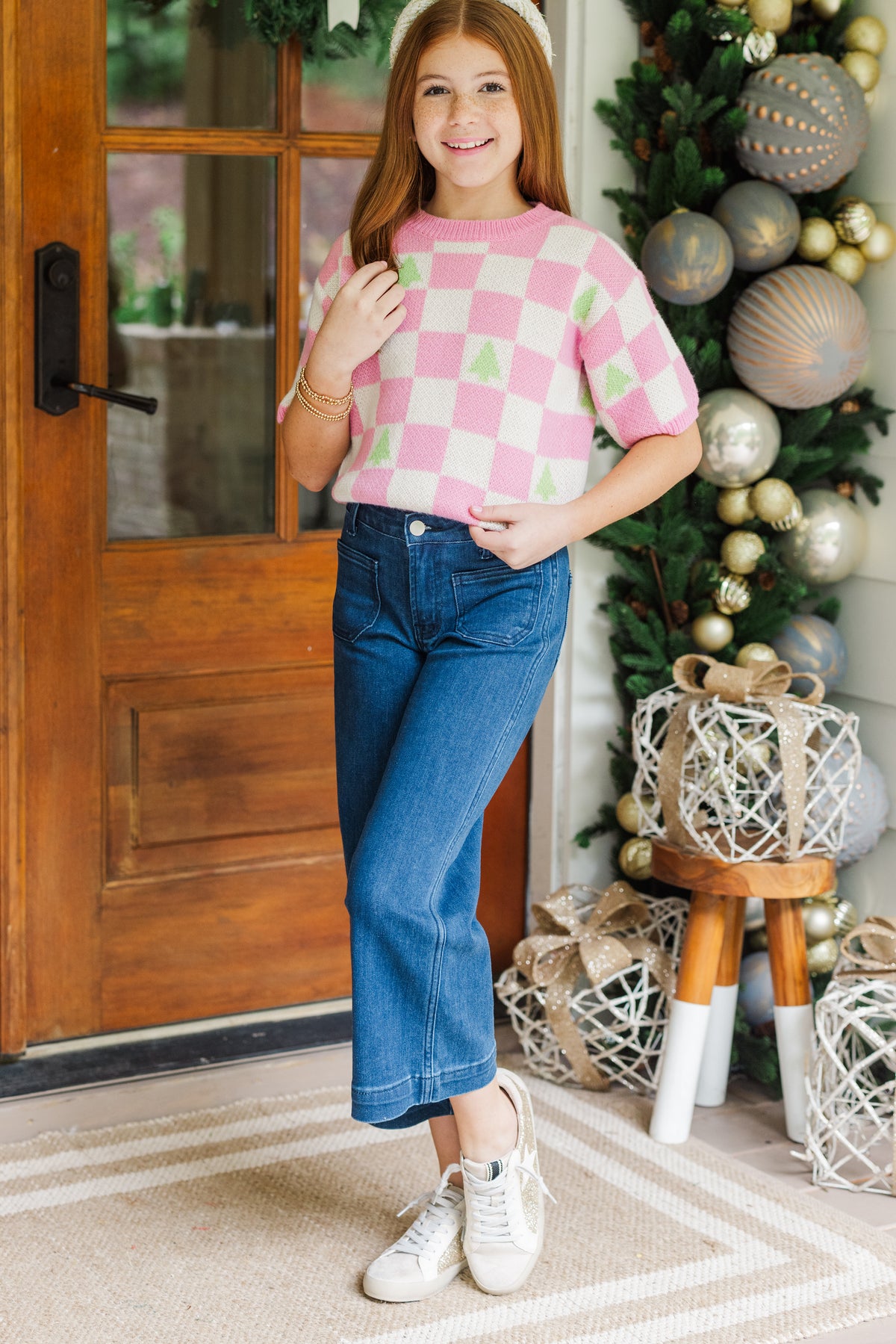 Girls: Love Like That Pink Holiday Checkered Crop Sweater – Shop the Mint