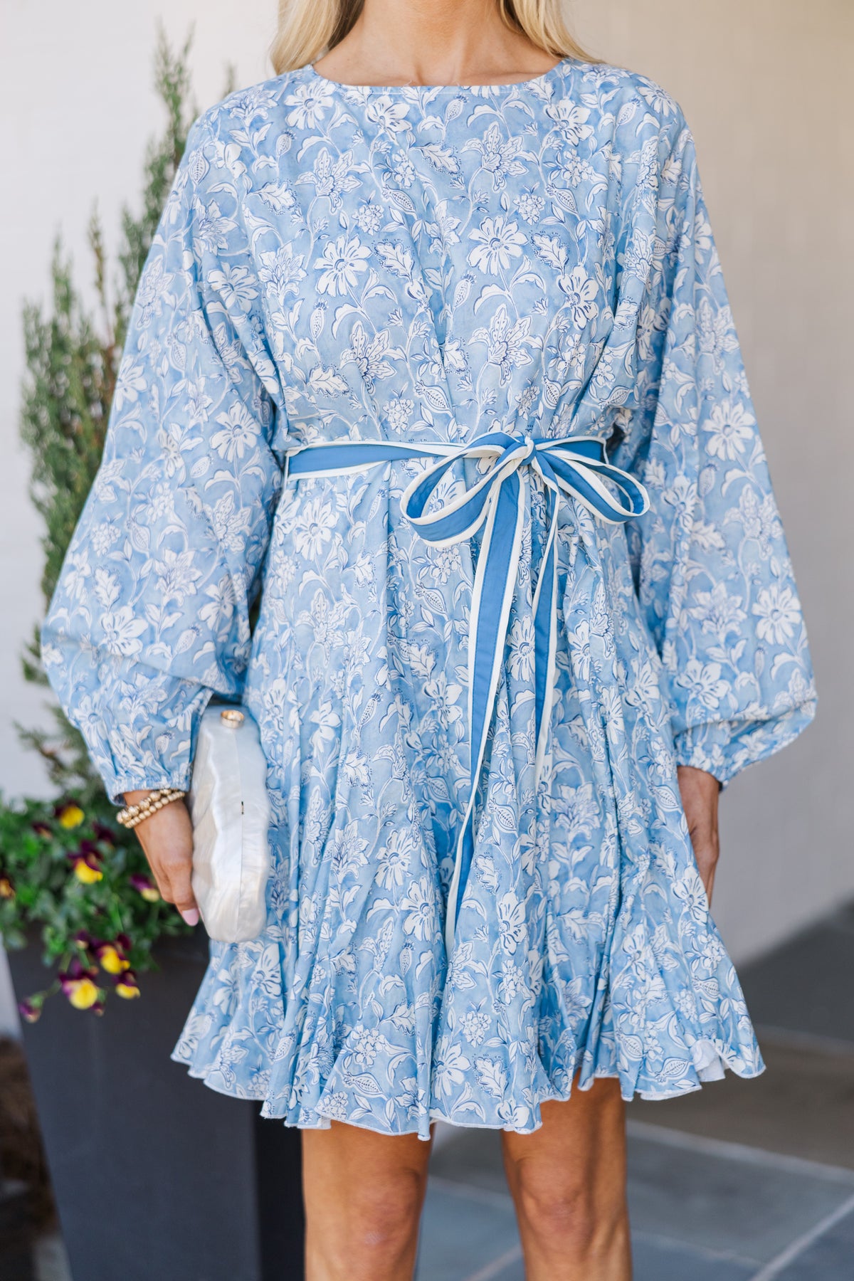 Stay Close Blue Floral Toile Tied Waist Dress – Shop the Mint