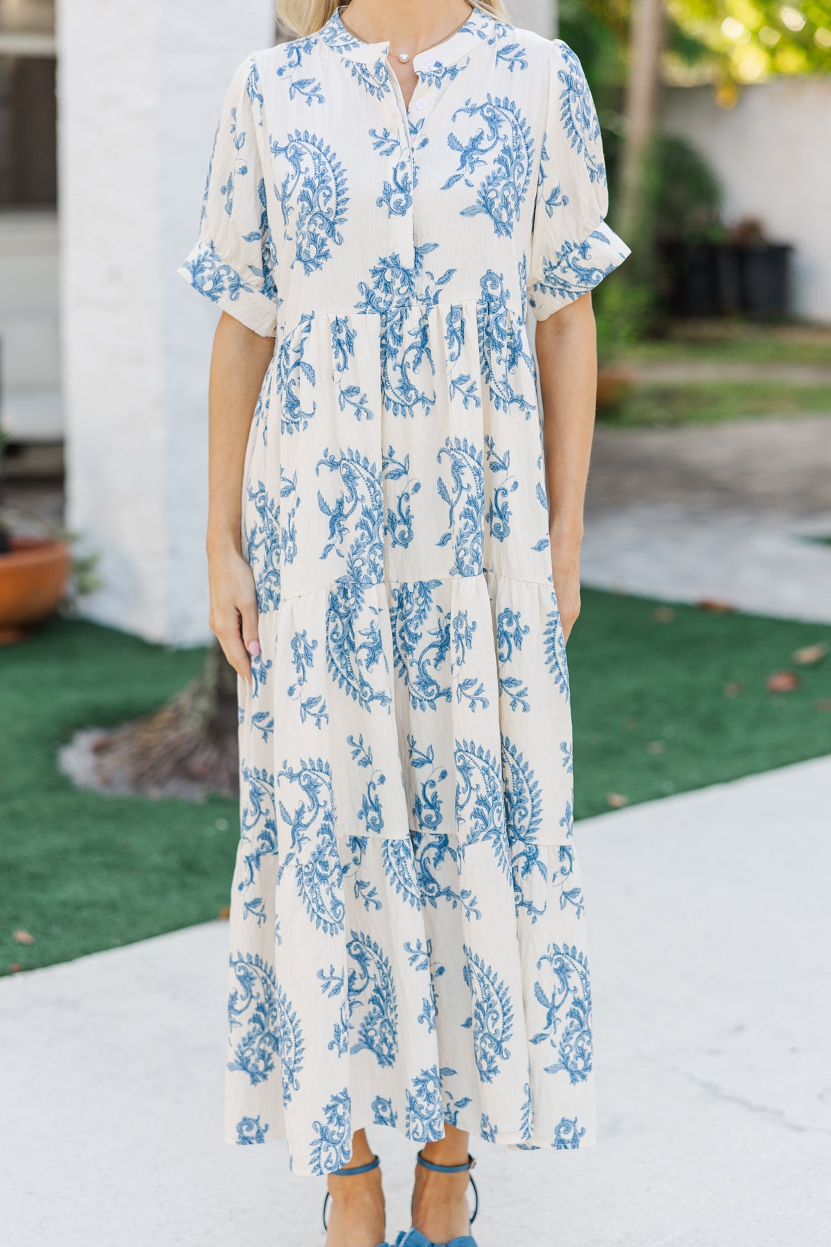 Make You Look Blue Medallion Midi Dress – Shop the Mint