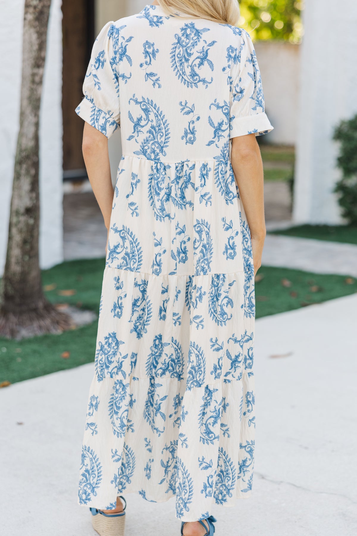 Make You Look Blue Medallion Midi Dress – Shop the Mint