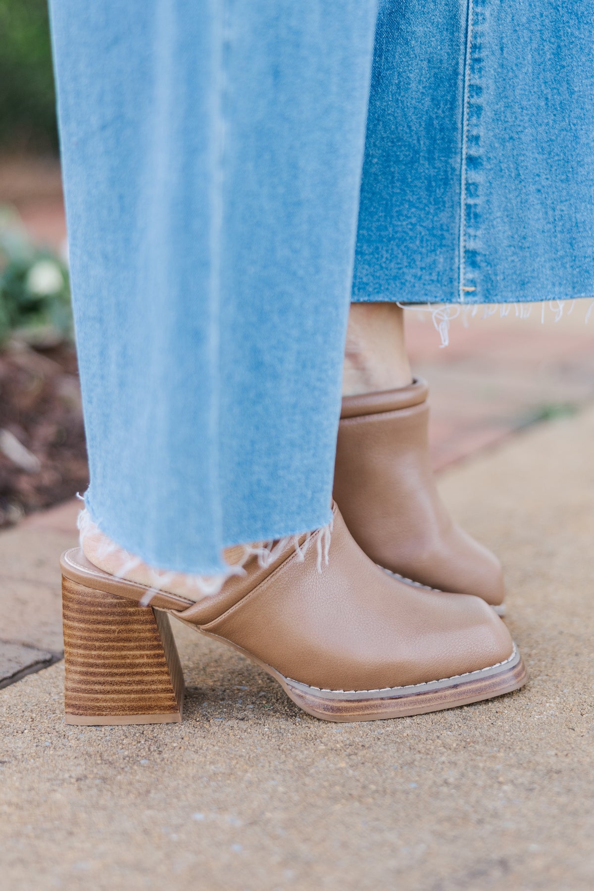 Fond Memories Dark Taupe Heeled Clogs – Shop the Mint