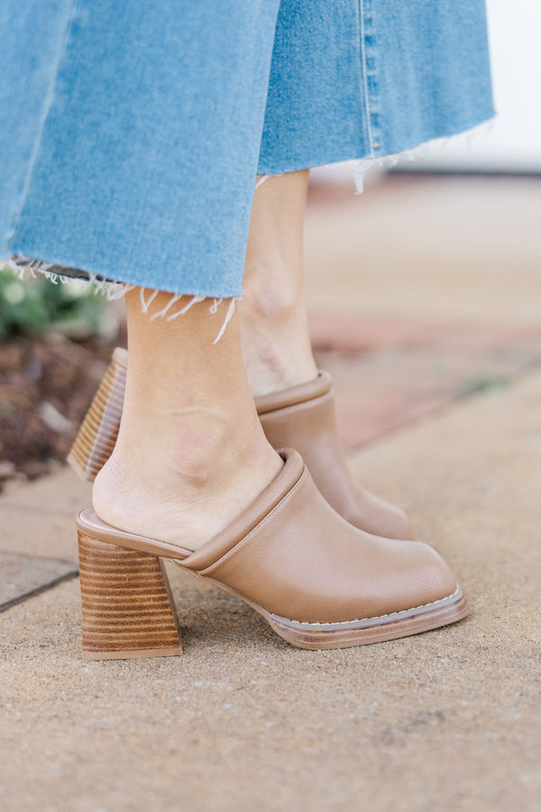 Fond Memories Dark Taupe Heeled Clogs – Shop the Mint