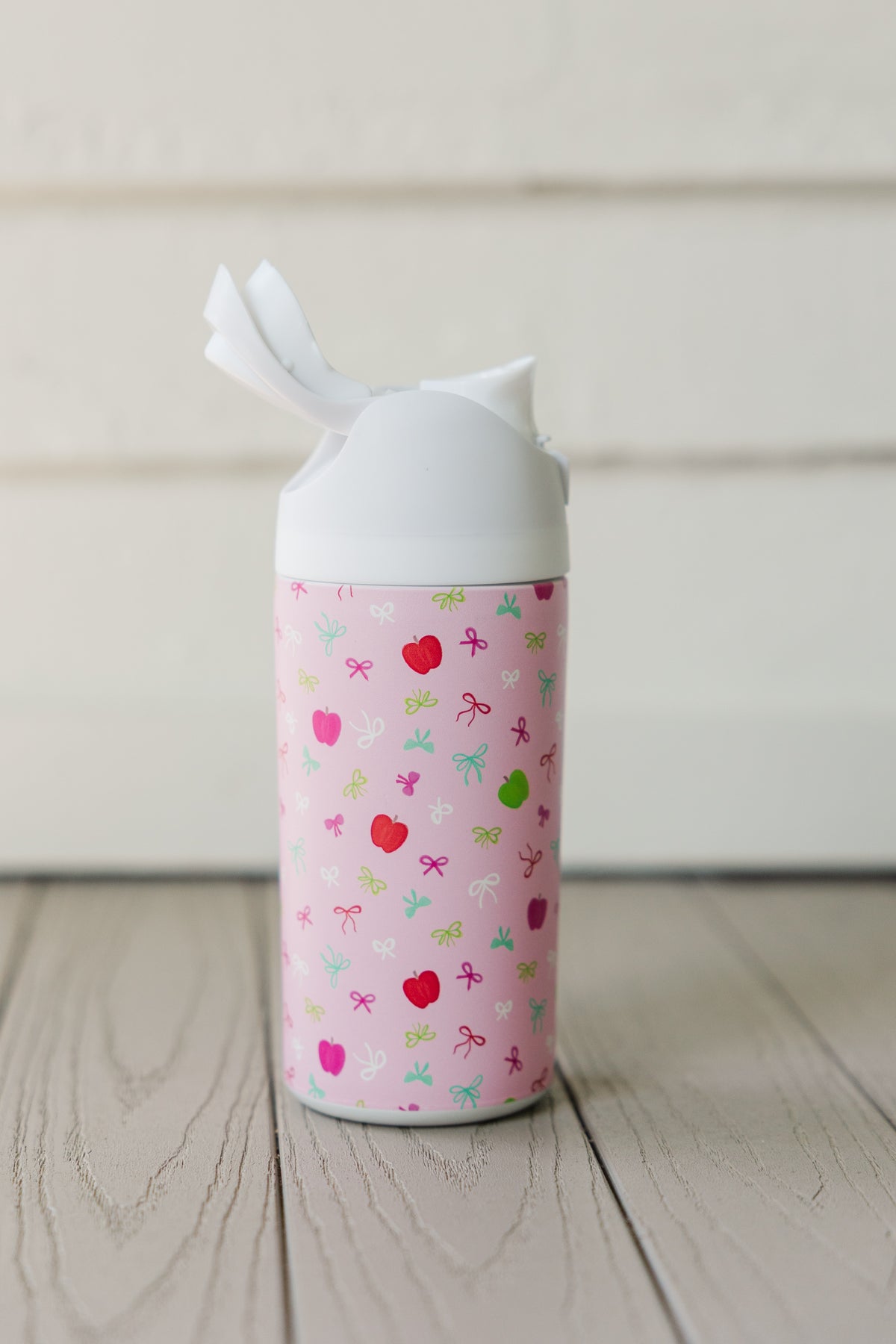 Girls: The Nicole Pink Apple & Bows Cup - 16 oz – Shop the Mint
