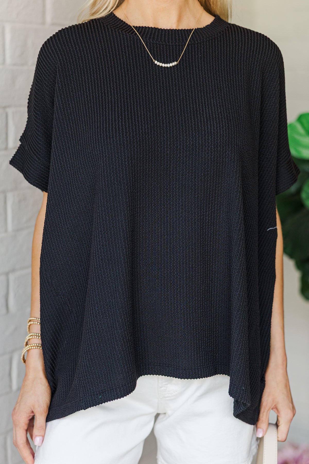 Catching On Black Ribbed Top – Shop the Mint