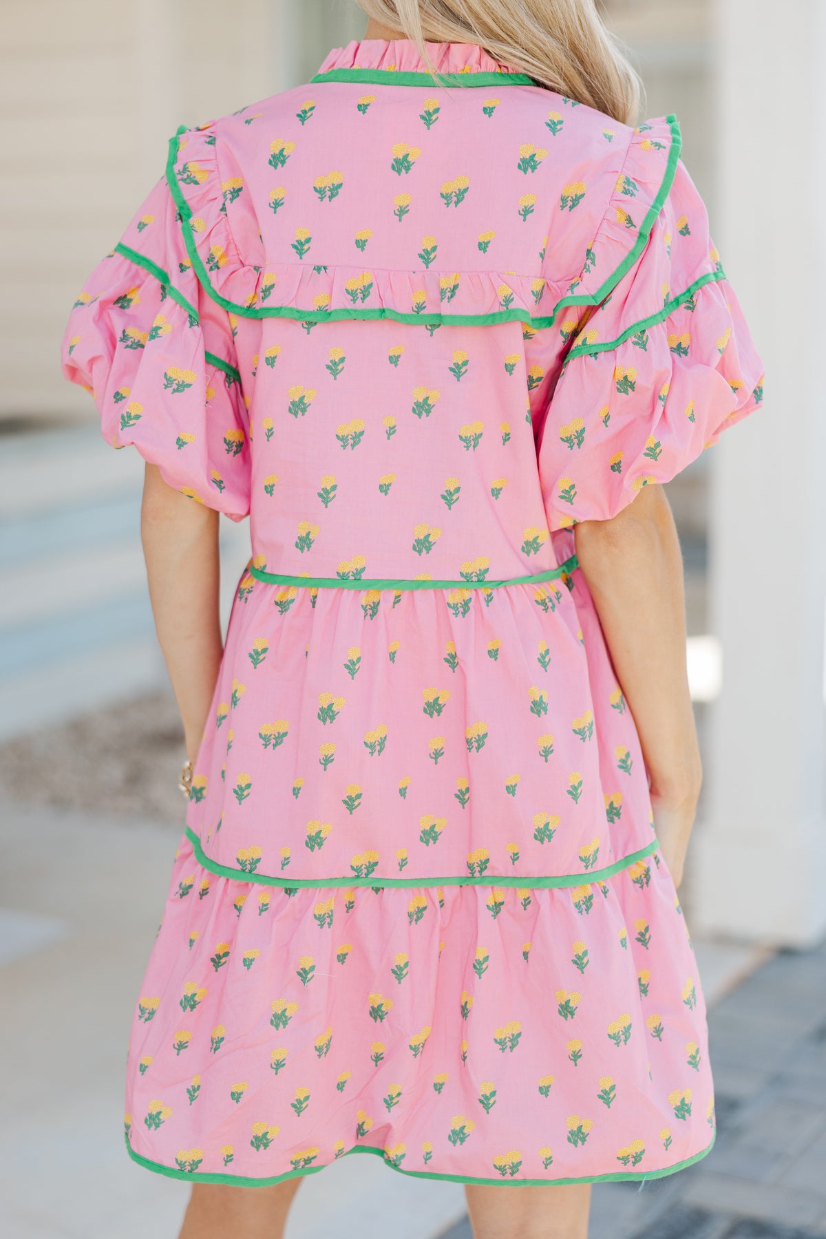 Meadow Muse Pink Ditsy Floral Dress – Shop the Mint