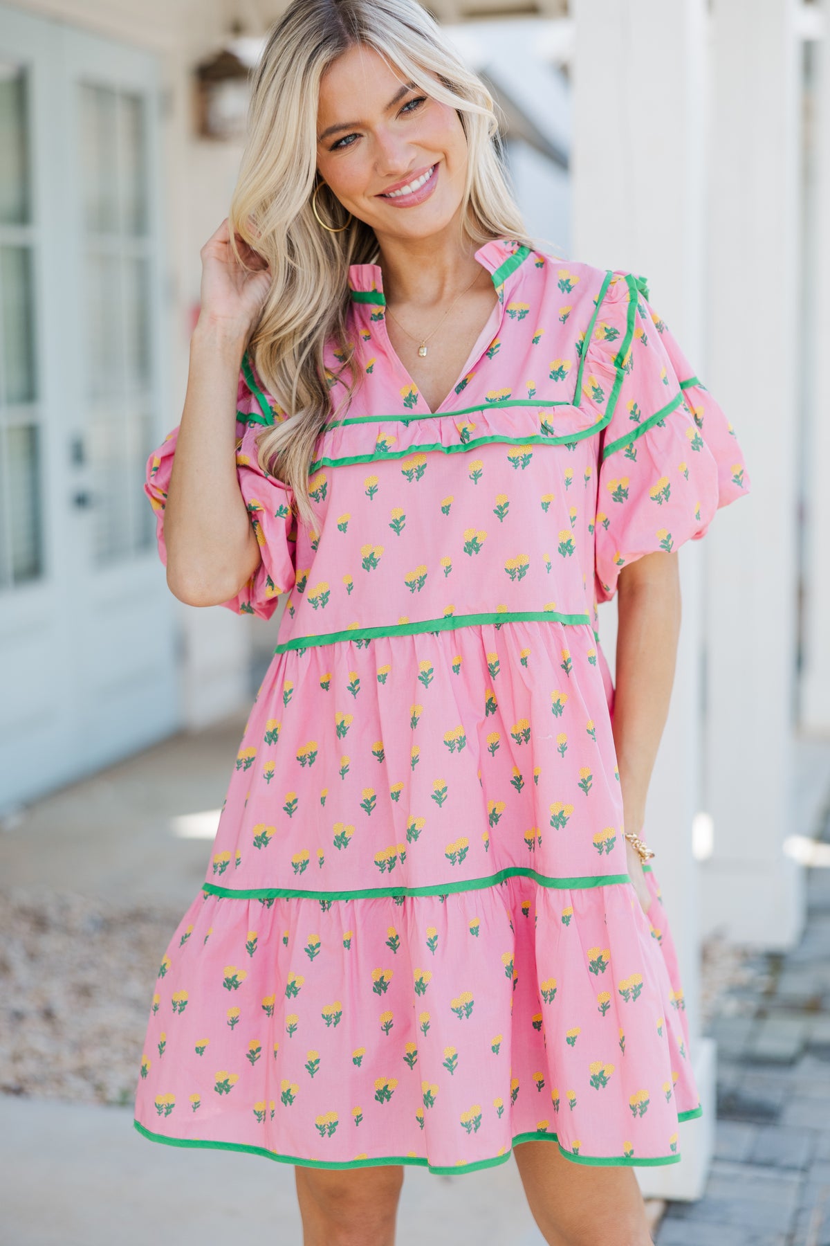 Meadow Muse Pink Ditsy Floral Dress – Shop the Mint