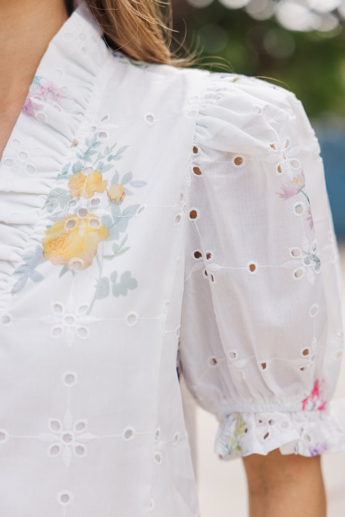 Find Your Voice White Floral Eyelet Blouse – Shop the Mint