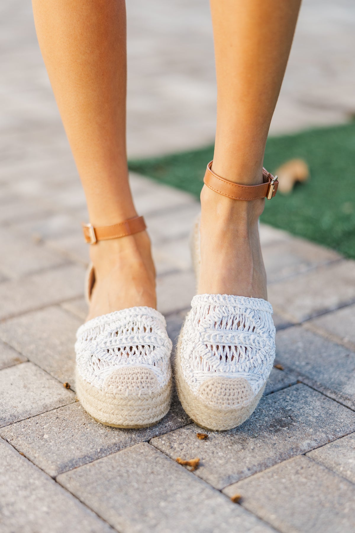Solstice White Espadrille Flat – Shop the Mint