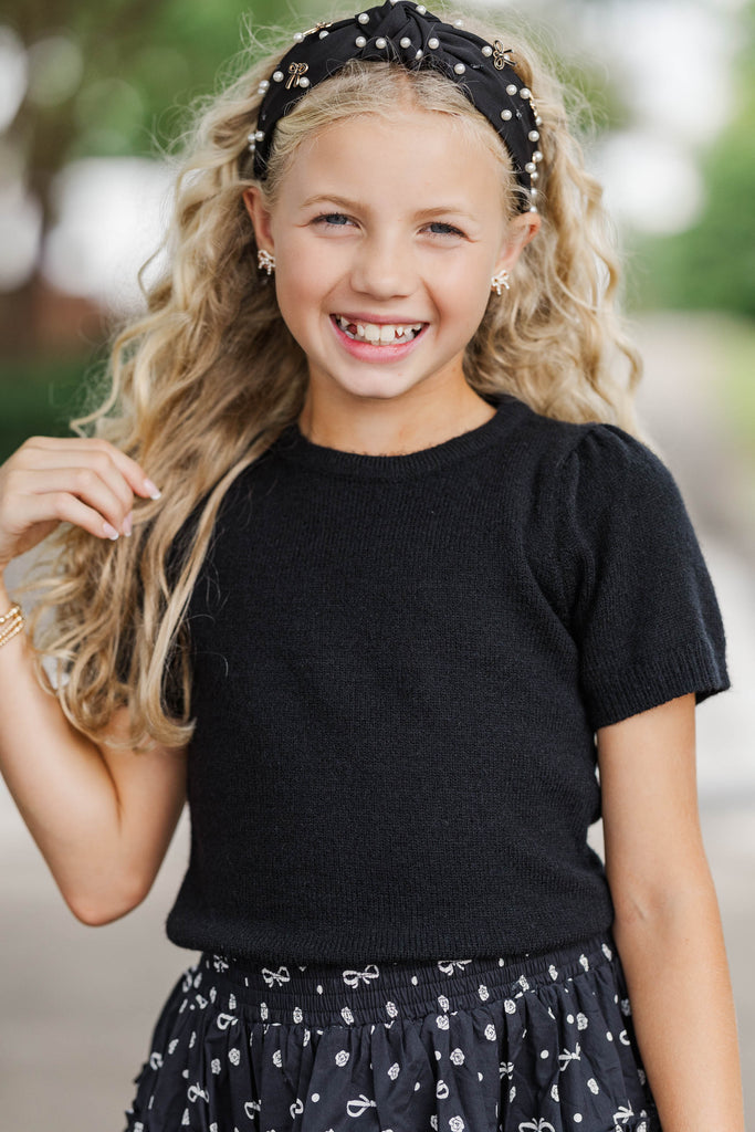 Girls: Work Of Art Black Short Sleeve Sweater – Shop the Mint