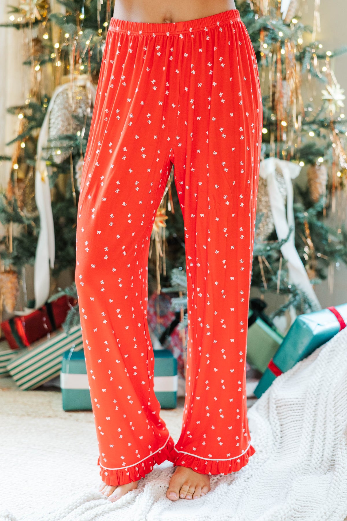 Stay Awhile Red Bow Print Bamboo Pajama Set – Shop the Mint