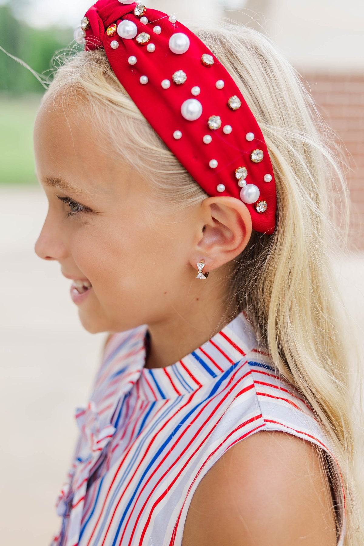 Girls: The Sweet Loop Gold Bow Hoops – Shop the Mint