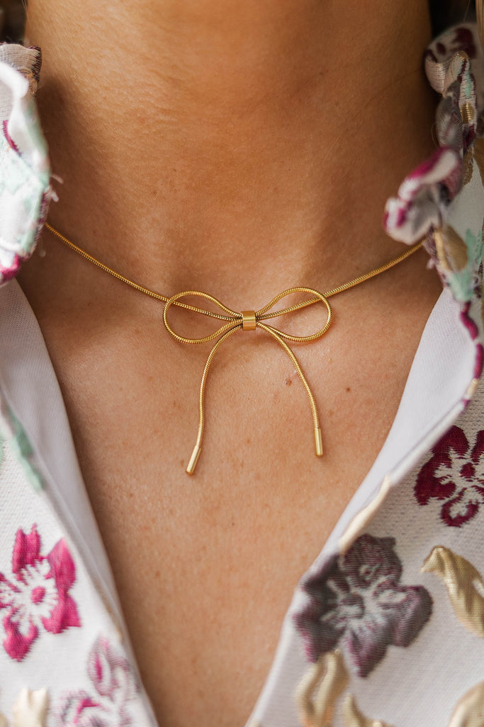 Invisible String Bow Necklace – Shop the Mint