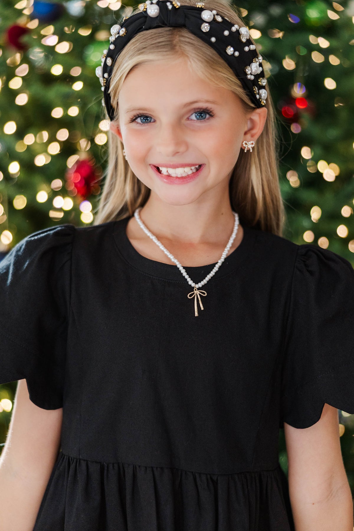 Girls: Pretty Little Pearl Bow Necklace – Shop the Mint