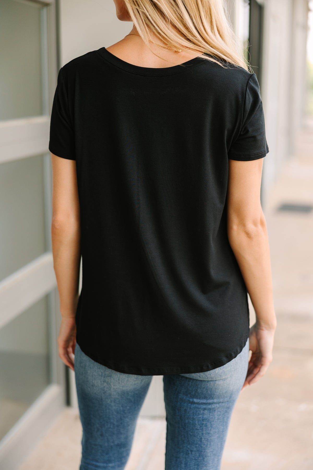 Staple Classic Black Top - Essential T-Shirt – Shop the Mint