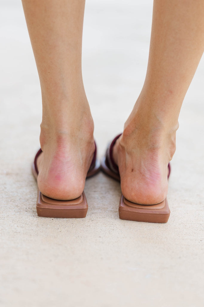 Walk On Crimson Alabama Slide Sandals – Shop the Mint