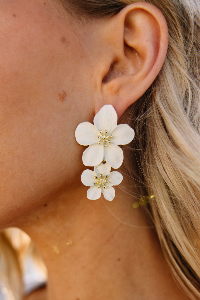 Full Bloom White Floral Earrings – Shop the Mint