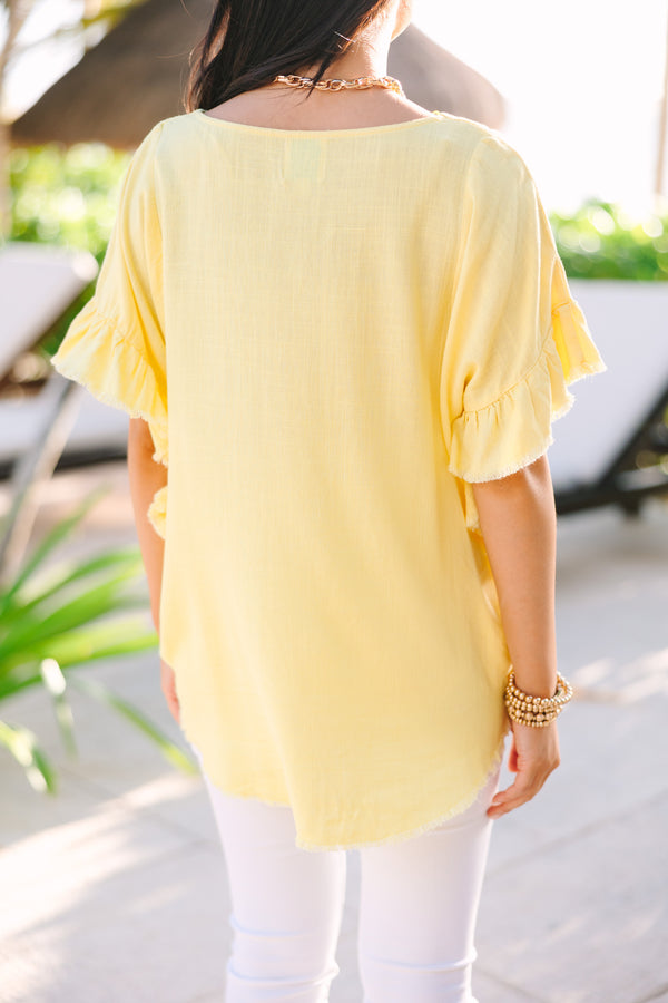 Find You Out Yellow Linen Top – Shop the Mint